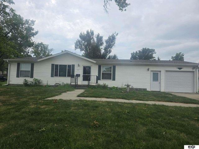 1311 6th St, Auburn, NE 68305