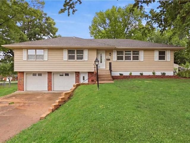 13121 E 45th St S, Independence, MO 64055