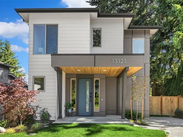 13121 NE 103rd Pl, Kirkland, WA 98033