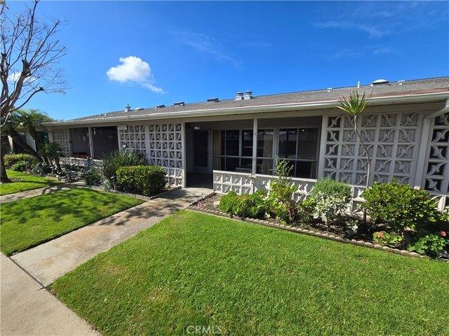 13121 Oak Hills Dr Apt 233J, Seal Beach, CA 90740