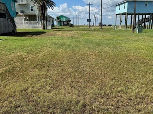 13127 Buccaneer Pkwy, Freeport, TX 77541
