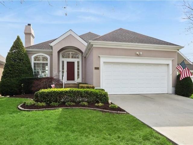 13125 Summit Ct, Kansas City, MO 64145