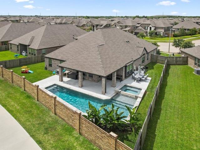 13126 Chateau Landing Dr, Texas City, TX 77568