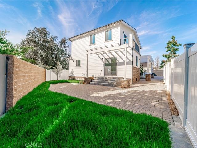 13128 Putnam Street