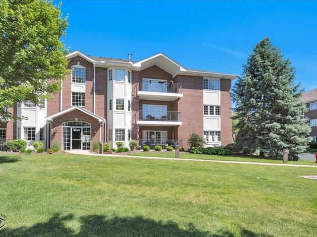 13129 Timber Trl Apt 202, Palos Heights, IL 60463