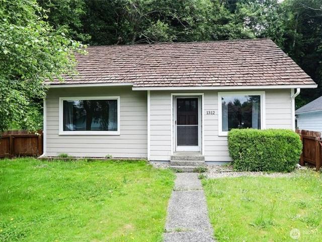 1312 E Summit St, Aberdeen, WA 98520