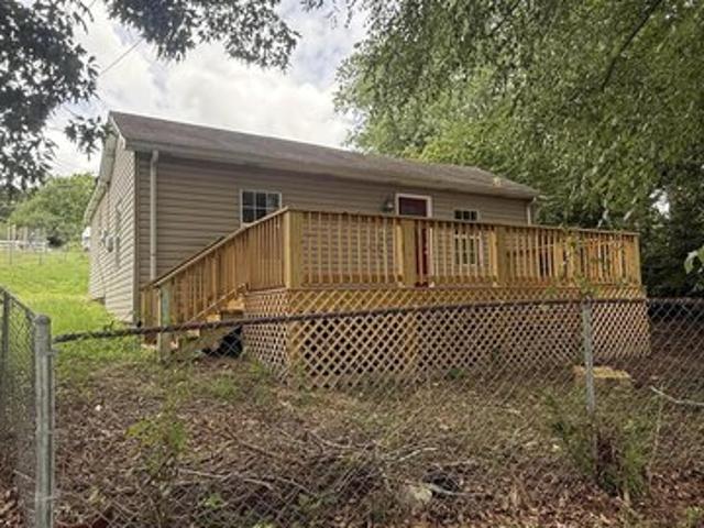 1312 Hammerhill Rd, Athens, TN 37303