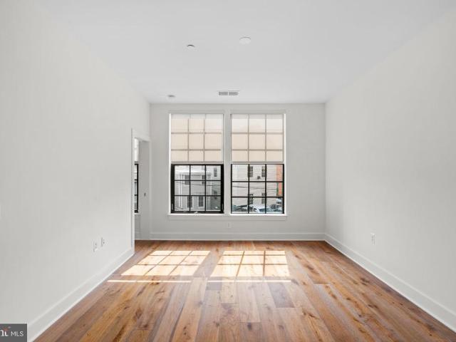 1312 King Street # 206