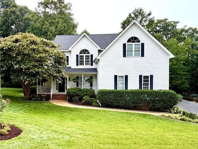 1312 Lomond Dr, Midlothian, VA 23114