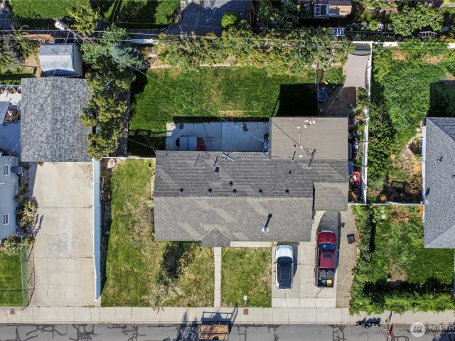 1312 Poe Street