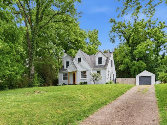 1312 Sunnymeade Dr