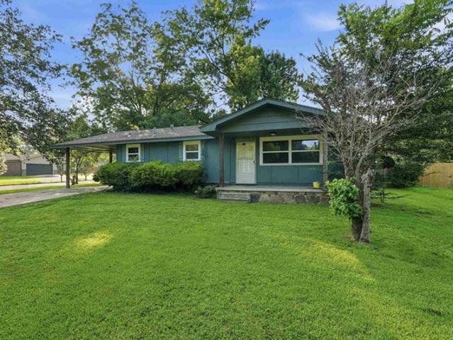 1312 Sunset Dr, Conway, AR 72034