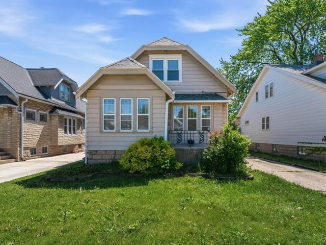 1312 S 53rd St, West Milwaukee, WI 53214