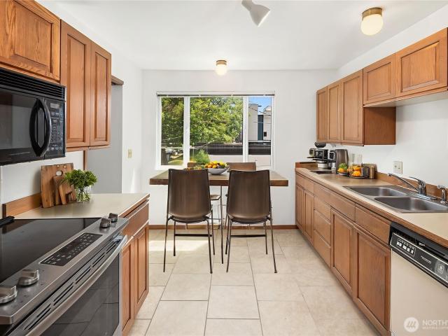 1312 S Massachusetts St, Unit 202, Seattle, WA 98144 | MLS #2392
