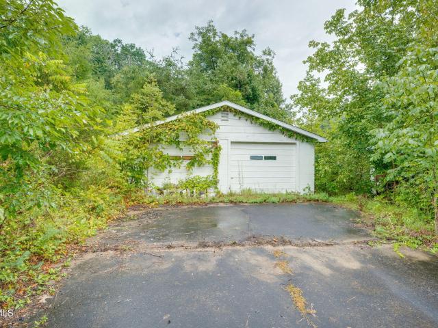 1312 Saratoga Road