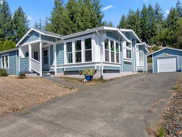 1312 W 14th St, Coquille, OR 97423