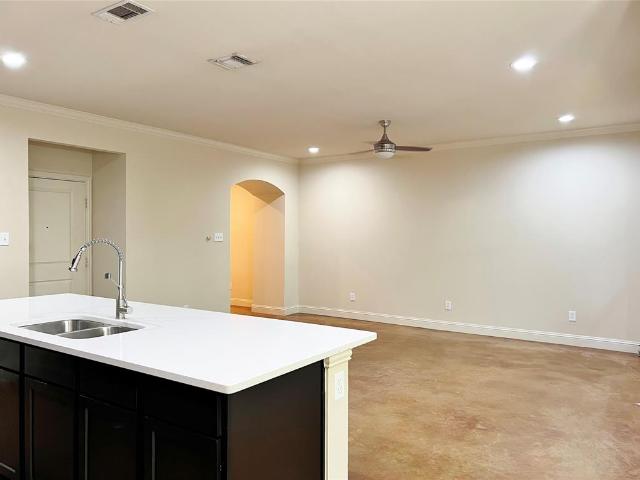 1312 W Jefferson Street # 5