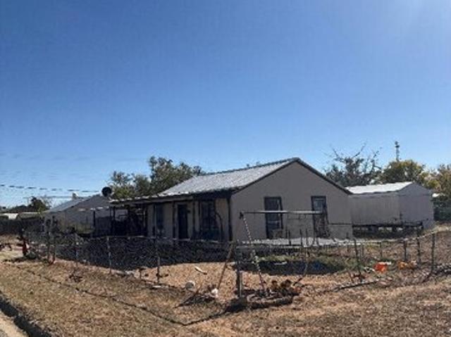 1312 2nd St, Levelland, TX 79336