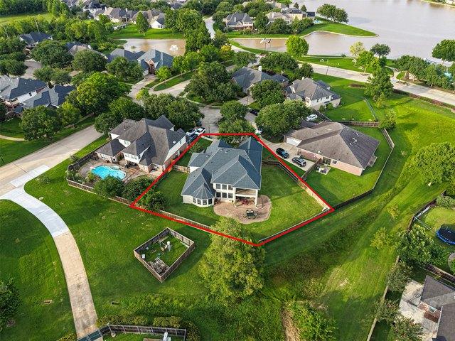 13130 Cane Lake Ct, Sugar Land, TX 77498