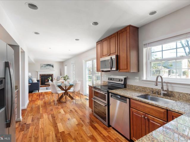 13132 Thornapple Pl, Herndon, VA 20171 | Compass