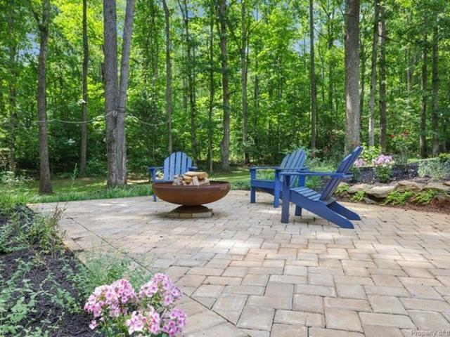 13134 Auburn Mill Ln, Glen Allen, VA 23059