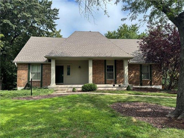 1313 NW Porter Dr, Blue Springs, MO 64015