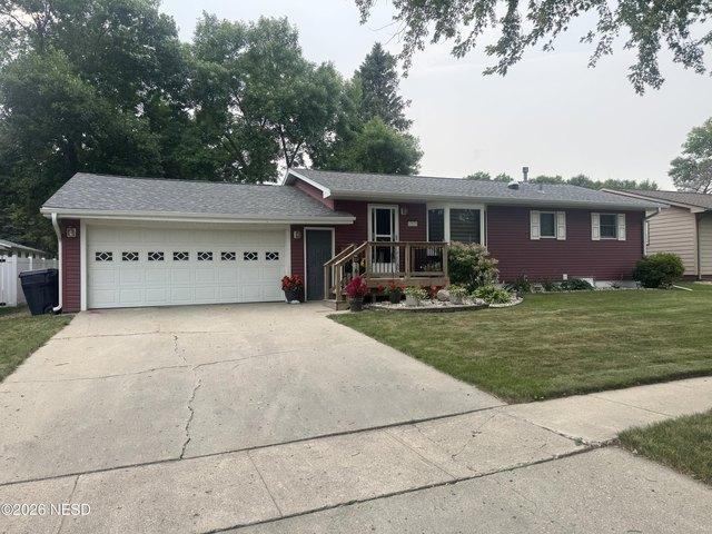 1313 N Broadway St, Watertown, SD 57201