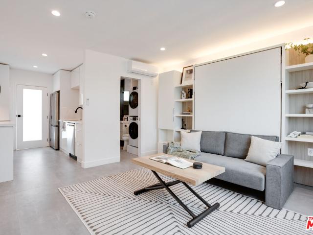 1313 Ocean Front Walk, Unit 10, Venice, CA 90291 | MLS #26673