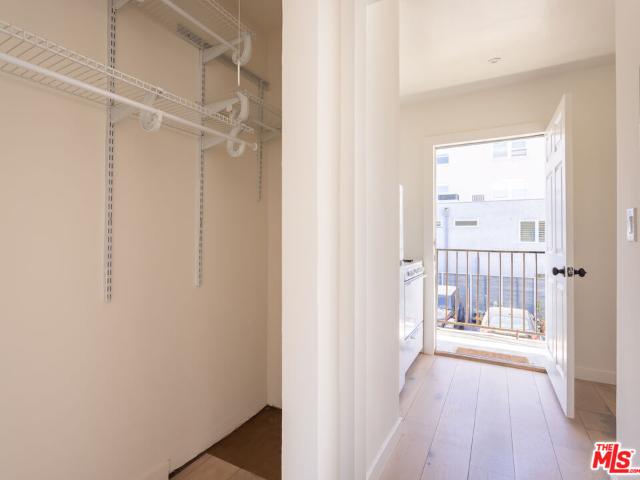 1313 Ocean Front Walk, Unit 18, Venice, CA 90291 | MLS #26695