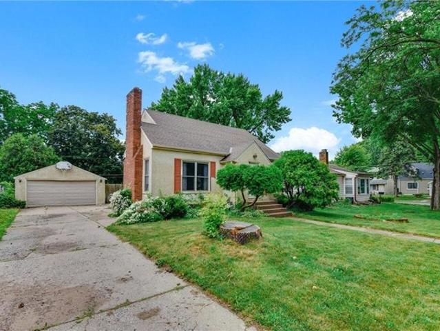 1313 Birmingham St, Saint Paul, MN 55106