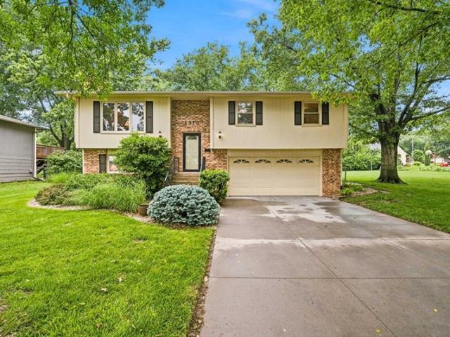 1313 Brighton Rd, Manhattan, KS 66503