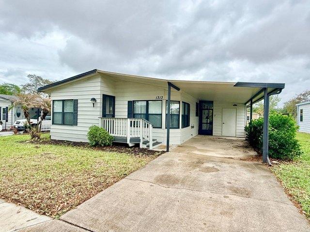 1313 Calle Del Sol Cir, Port Orange, FL 32129