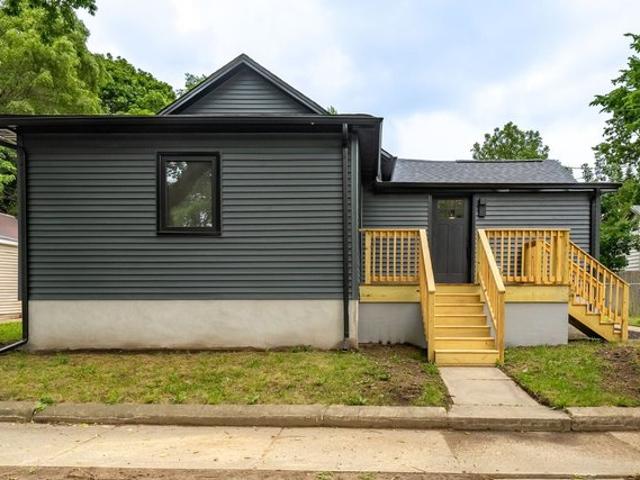 1313 Ewing St, Bloomington, IL 61701