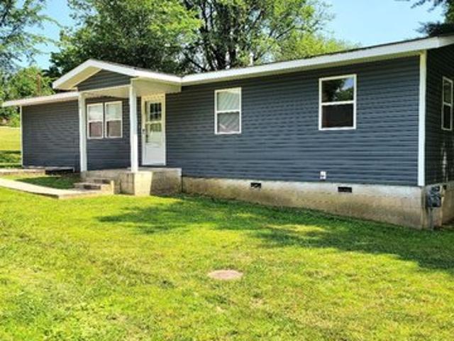 1313 E Benton Ave, Ava, MO 65608