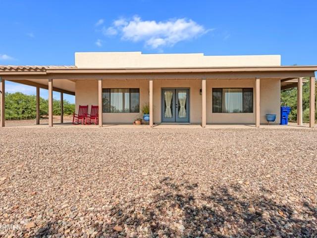 1313 E Madison Rd, Huachuca City, AZ 85616