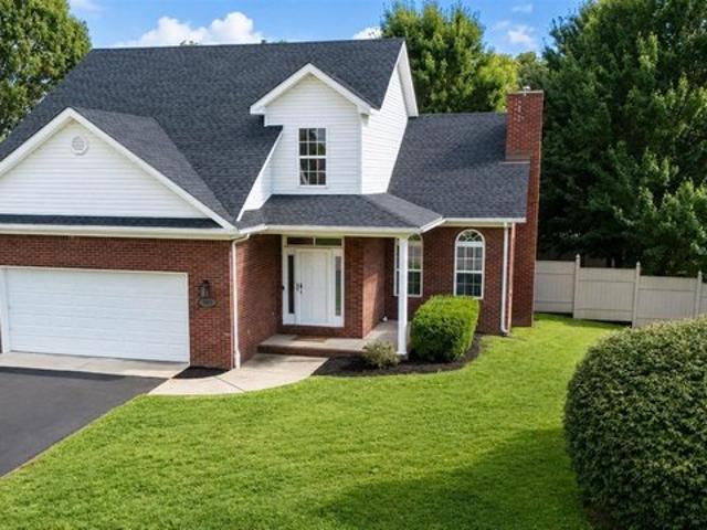 1313 James Edward Ct, Bowling Green, KY 42103