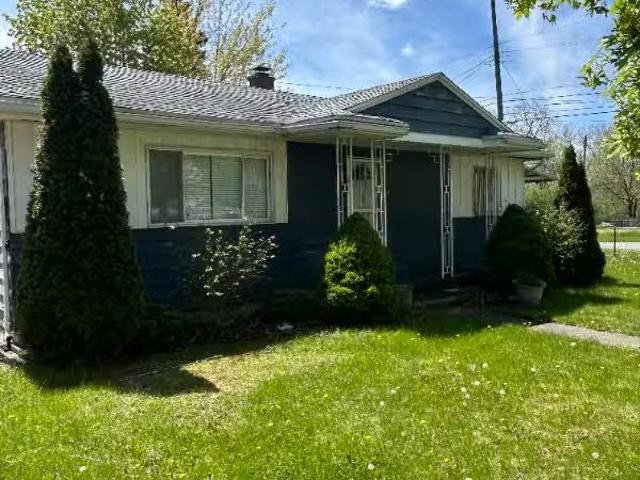 1313 Louis Ave