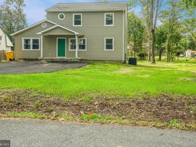 1313 Paul Dr, Severn, MD 21144