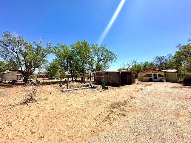 1313 S 3rd St, Tahoka, TX 79373
