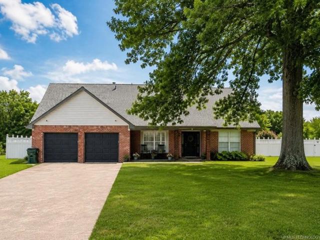 1313 S Mission St, Okmulgee, OK 74447
