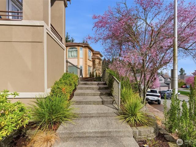 1313 V St NW, Auburn, WA 98001 | MLS #2497 | Compass