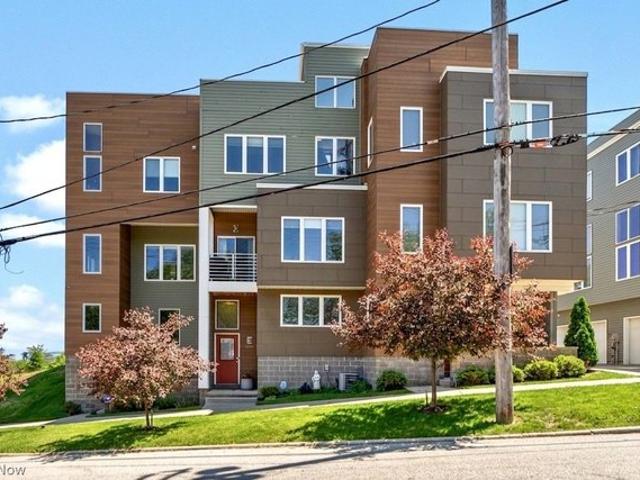 1313 W 54th St, Cleveland, OH 44102