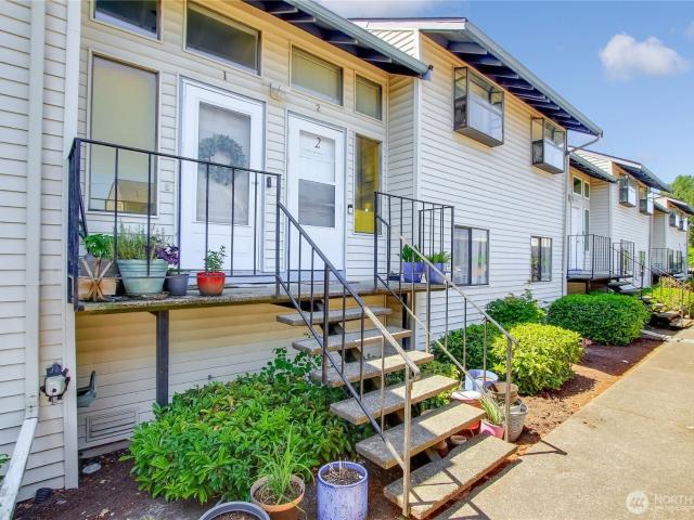 1313 W James Street # 2