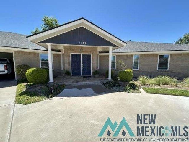1313 W Paige Dr, Hobbs, NM 88240