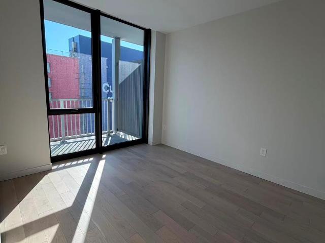 131 02B 40th Road 7R