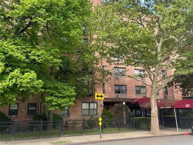 131 11 Kew Gardens Road, Unit 6N
