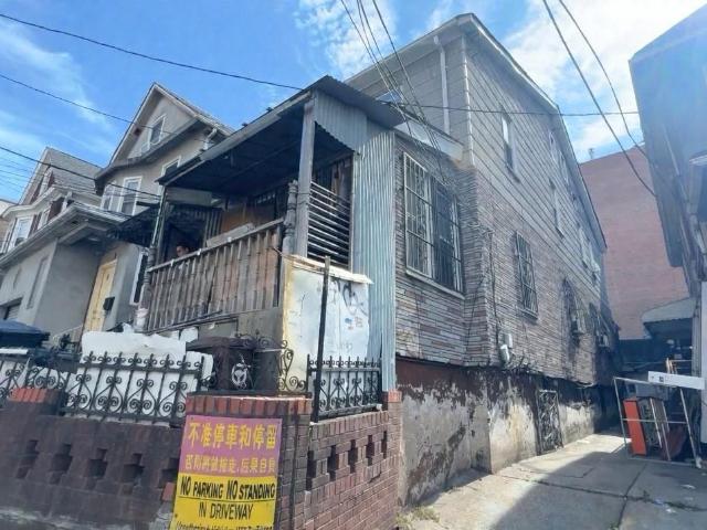 131 5 st Avenue | Compass