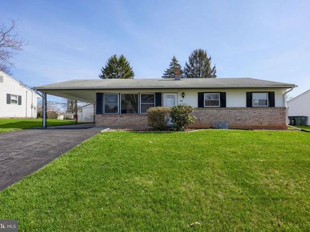 131 Cambridge Dr, Mechanicsburg, PA 17055