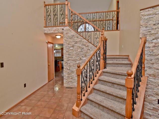 131 Canterbury Rd, Bushkill, PA 18324 | MLS #PM 139555 | Compass