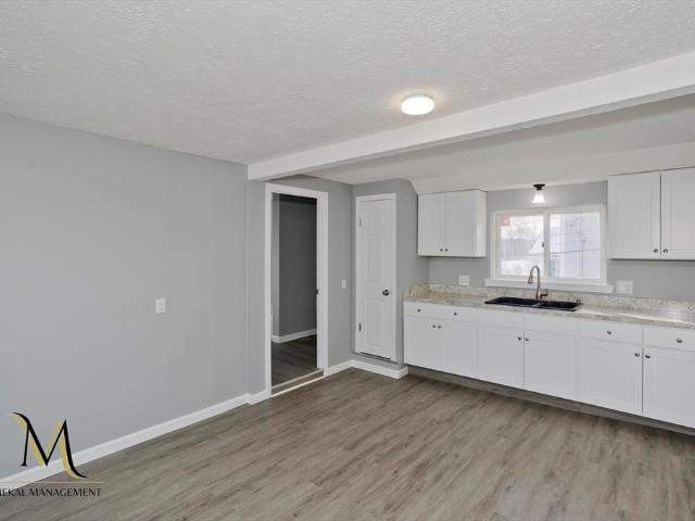 131 Center St, Unit 131, Holyoke, MA 01040 | MLS #73478 | Compass
